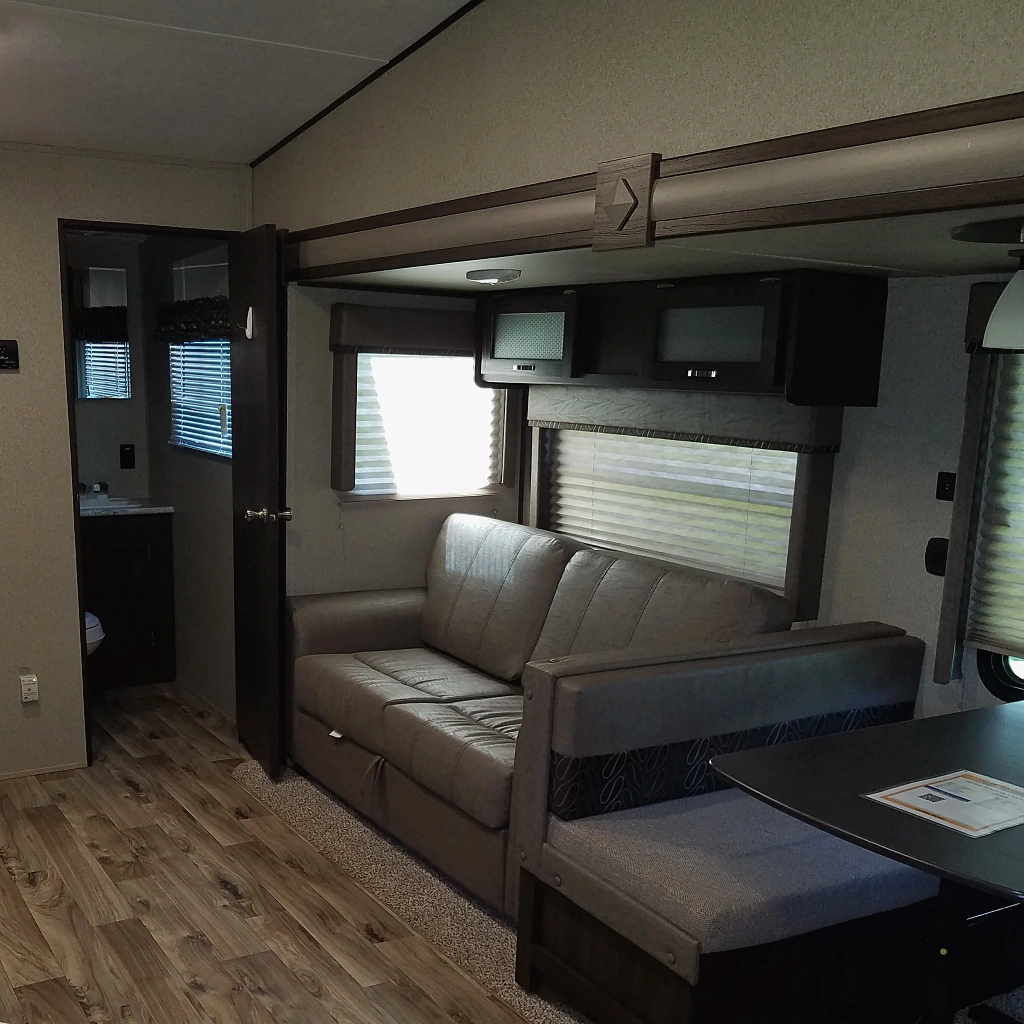 Hot Springs Camper Rentals – 2019 Keystone Springdale 300FWBH – Hot ...